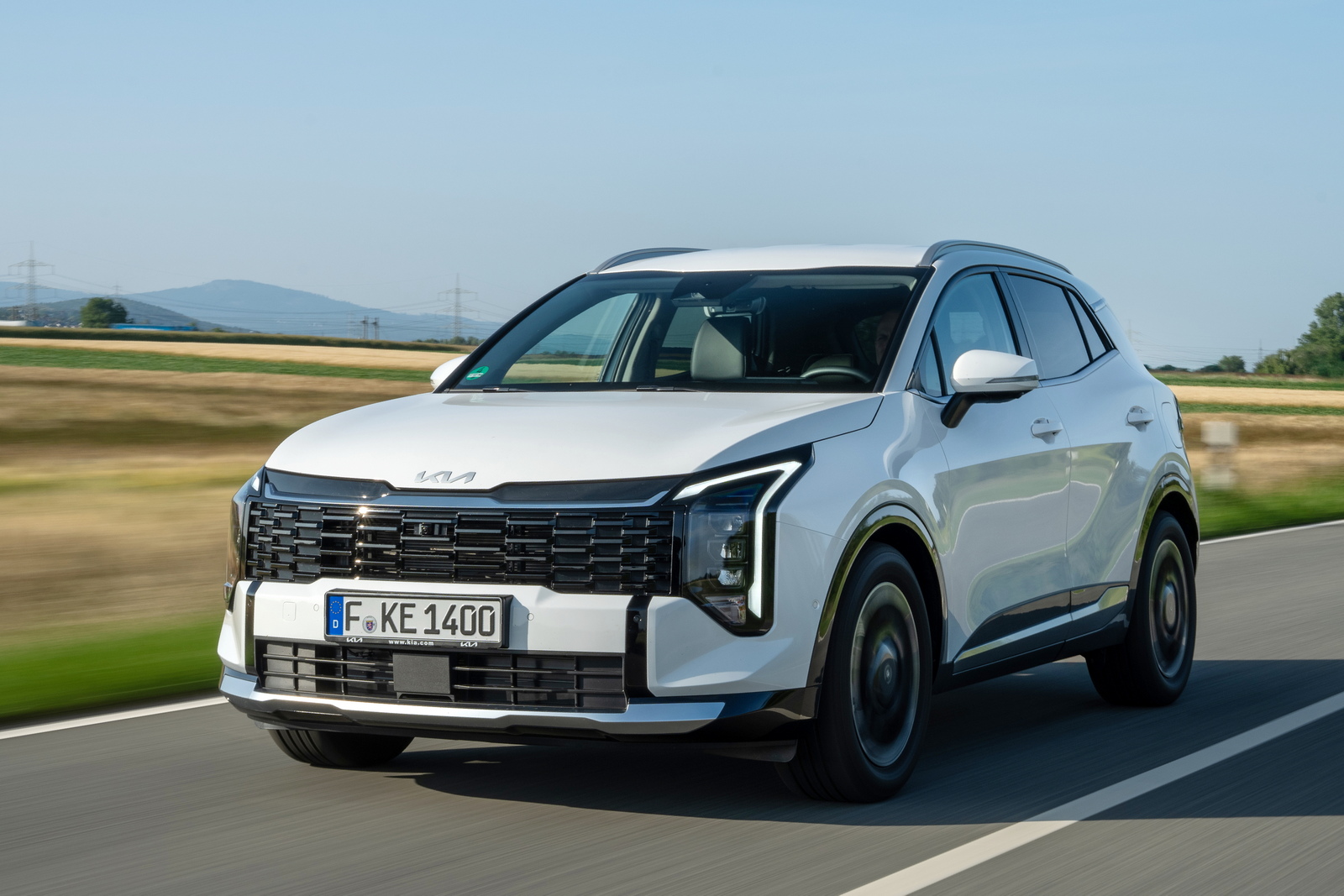 Kia Sportage 2025: ecco quanto costa - alVolante.it