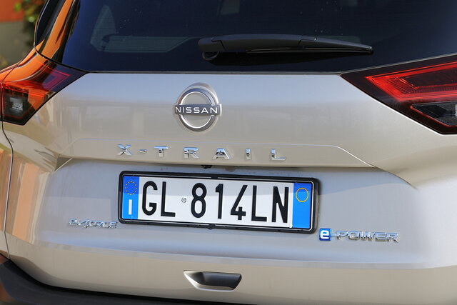Targa dell'auto deteriorata: si può prendere la multa e come ...