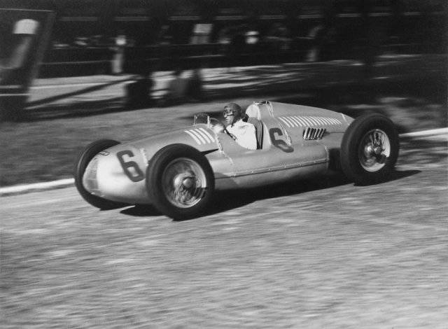 Tazio Nuvolari, una leggenda lunga 123 anni - alVolante.it Tazio Nuvolari, una leggenda lunga 123 anni - alVolante.it
