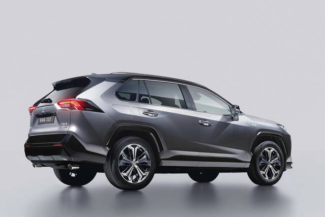 Prossima uscita Toyota Rav4 2.5 HV 218 CV E-CVT Active - alVolante.it