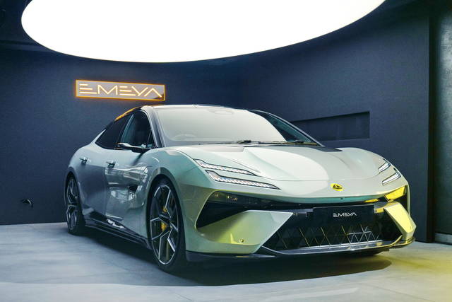 Lotus Emeya: le prime impressioni dal vivo - alVolante.it
