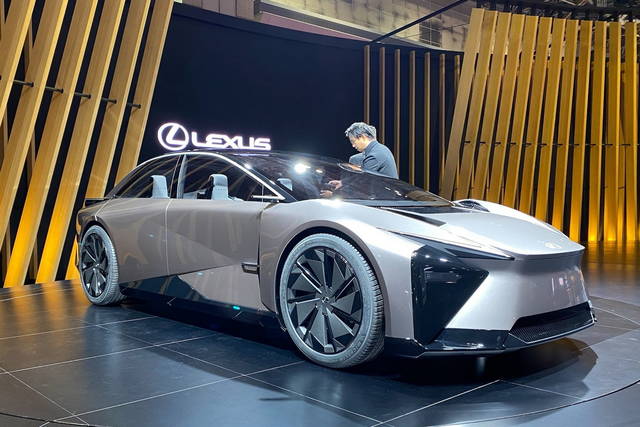 Lexus LF-ZC e LF-ZL: sguardo in avanti - alVolante.it