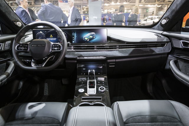 Sportequipe 8: la nuova top di gamma - alVolante.it