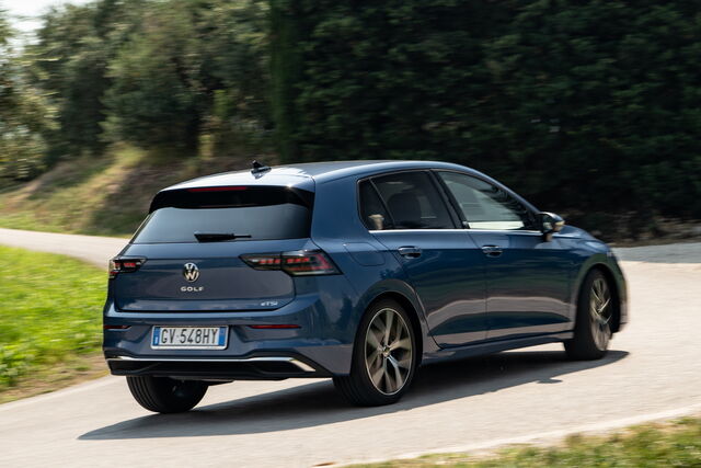 Volkswagen Golf prova, scheda tecnica, recensioni, opinioni e dimensioni 1.5 eTSI ACT 116 CV 50 ...
