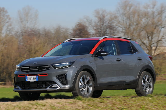 Prova Kia Stonic scheda tecnica, recensioni, opinioni e dimensioni 1.0 T-GDI 120 CV GT Line DCT7 ...