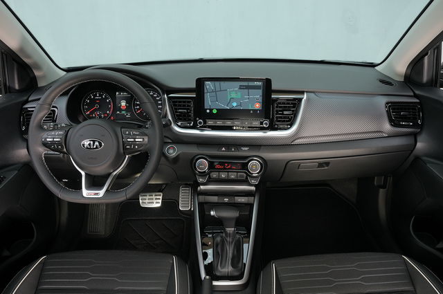 Prova Kia Stonic scheda tecnica, recensioni, opinioni e dimensioni 1.0 T-GDI 120 CV GT Line DCT7 ...