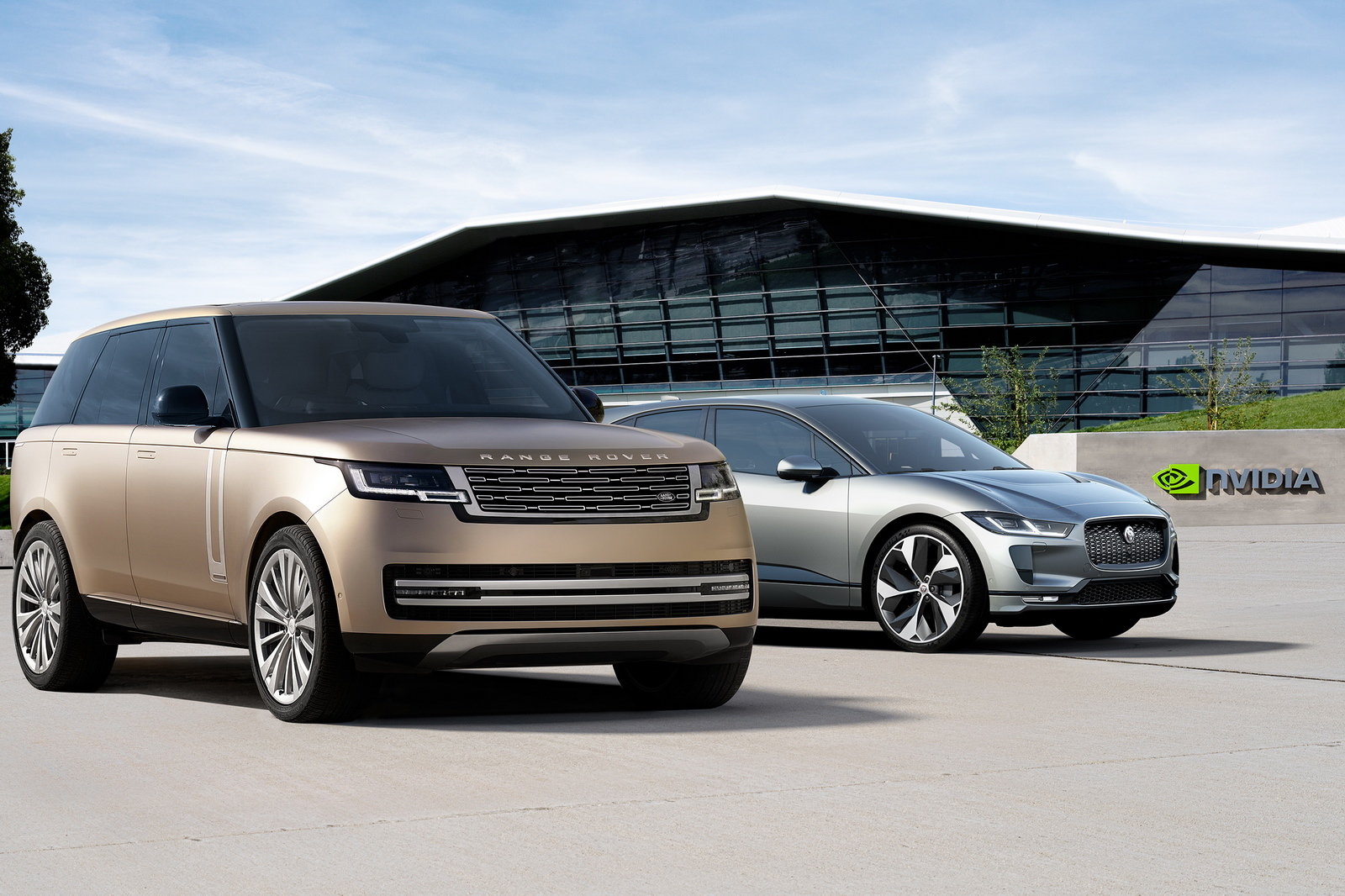 Jaguar land rover i pace store
