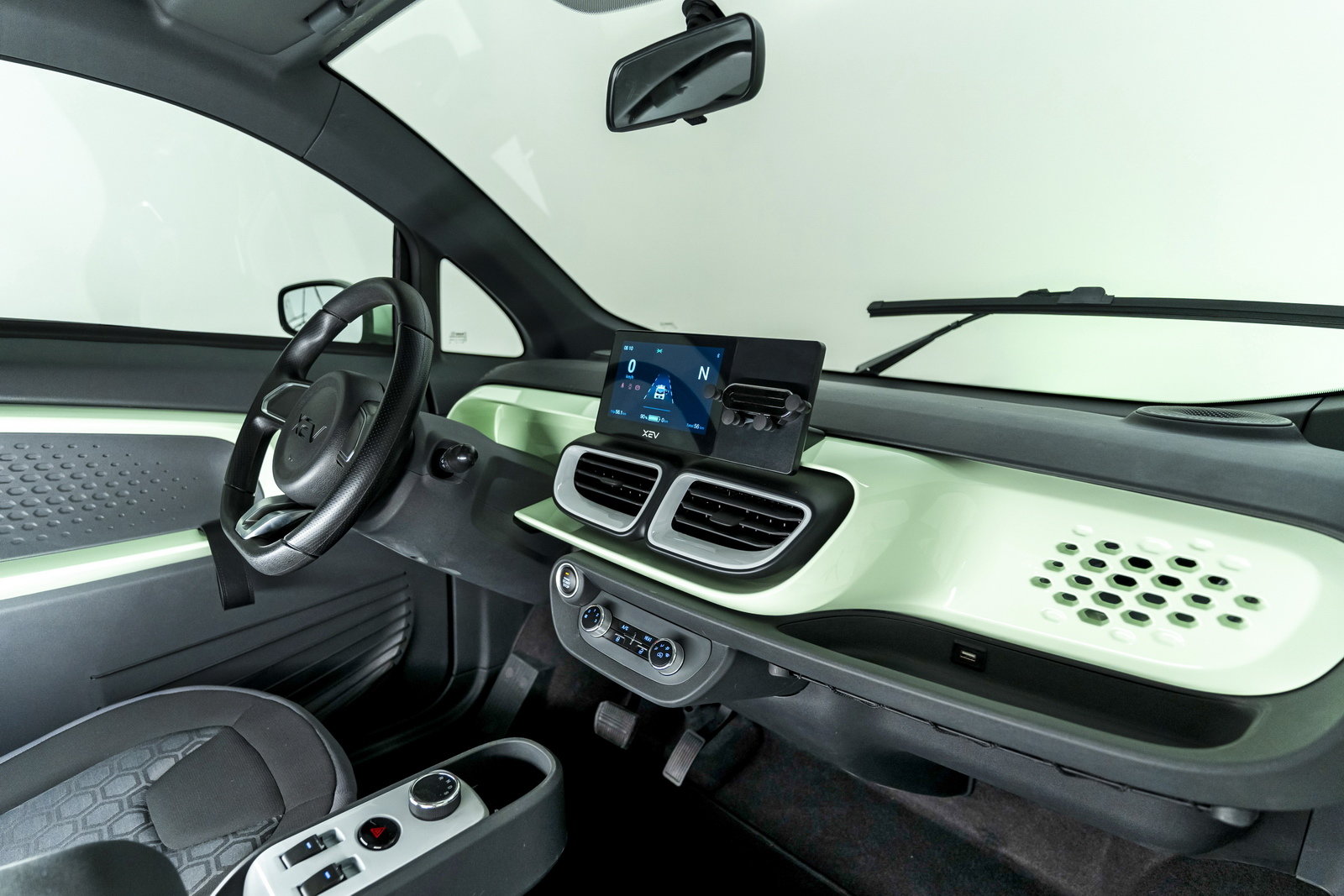 Foto - XEV YOYO: ecco come cambia - alVolante.it