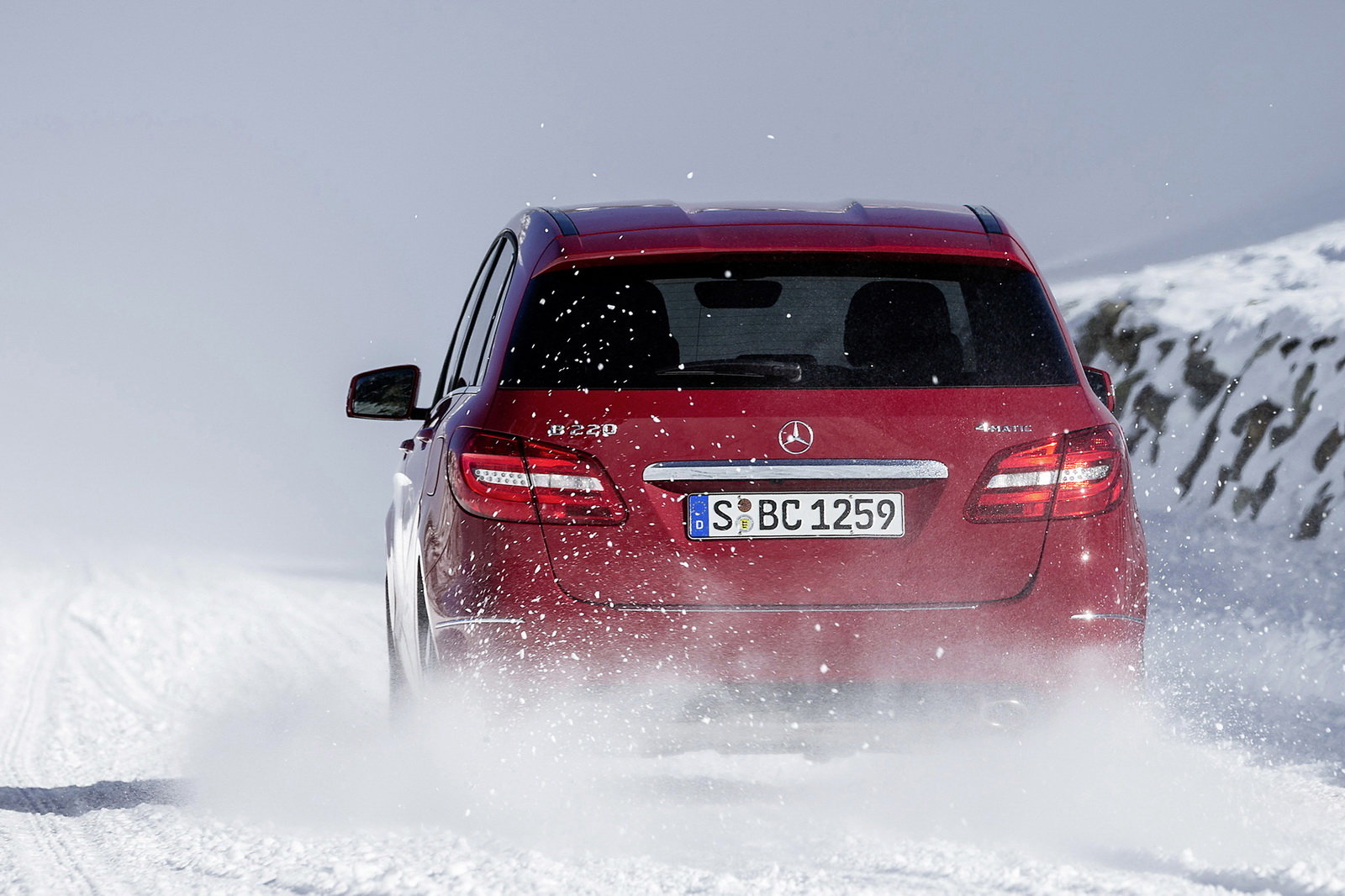 Foto Monovolume E 4x4 Ok Sulla Neve Ma Non è Una Suv