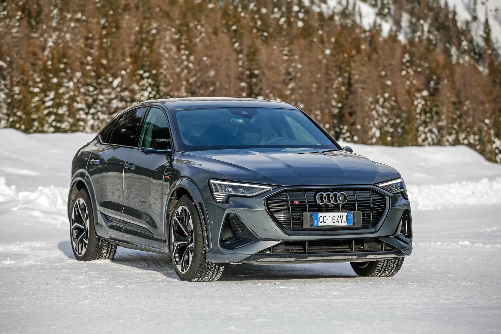 Audi e tron Sportback prova scheda tecnica opinioni e dimensioni S alVolante